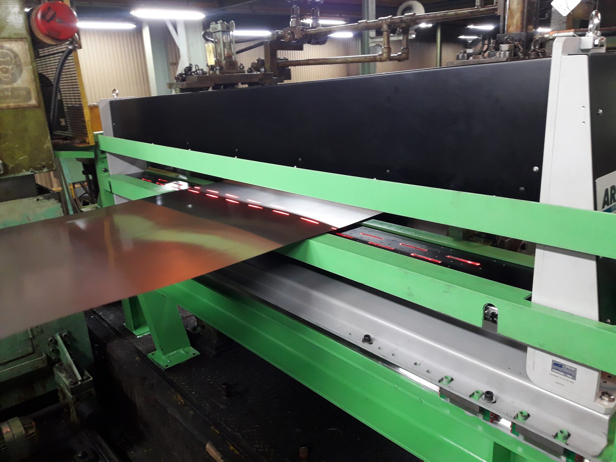 Arck Sensor / 金属薄板製品自動ライン検査システム - 精密測定機器 | 株式会社シーケービー